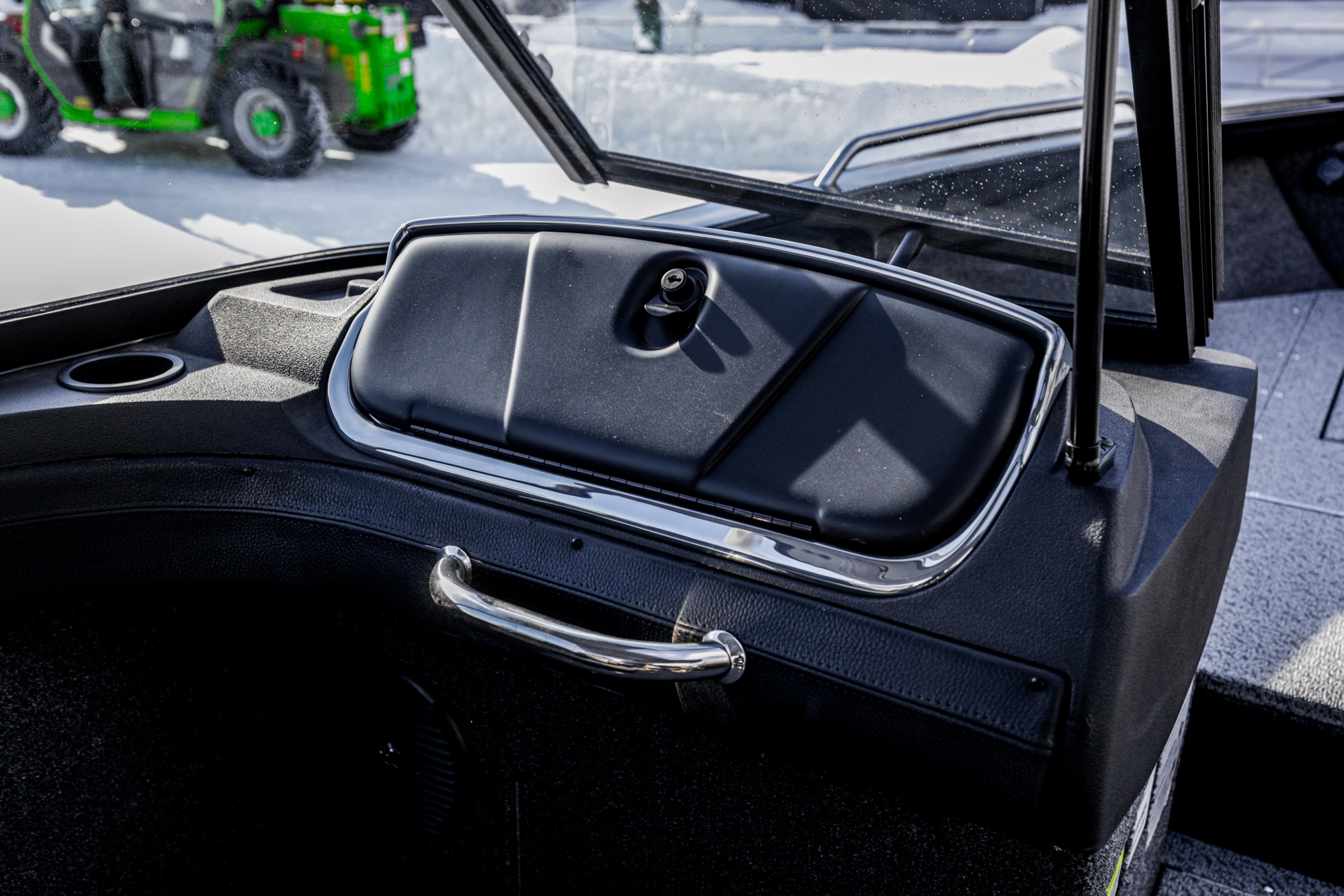 Crestliner 2050 Authority
