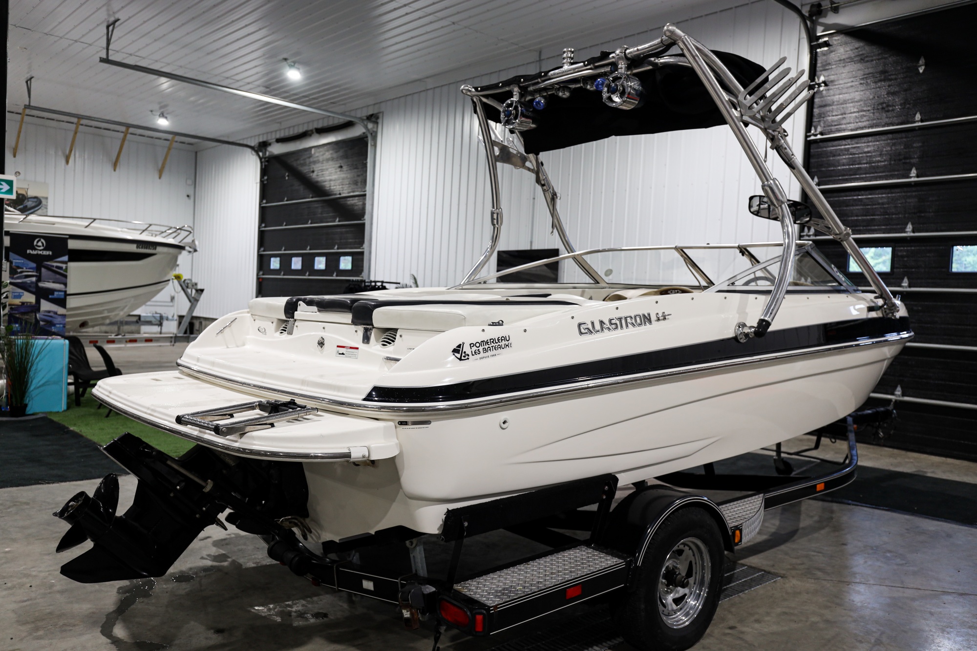 Glastron GT 205