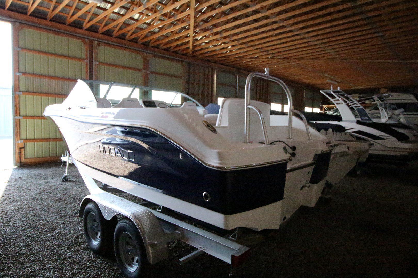 Robalo R207